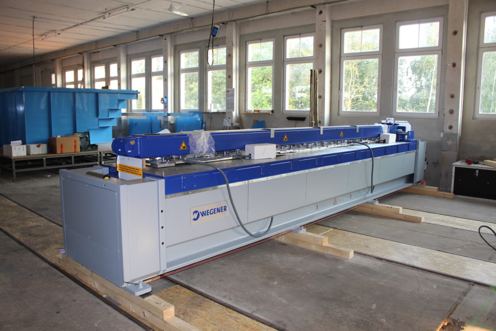 WEGENER Stumpfschweißmaschine mit 5m Arbeitsbreite • K.IM.S. GmbH